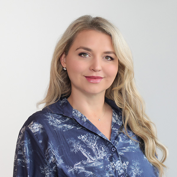 Olivia Lafield Cresa